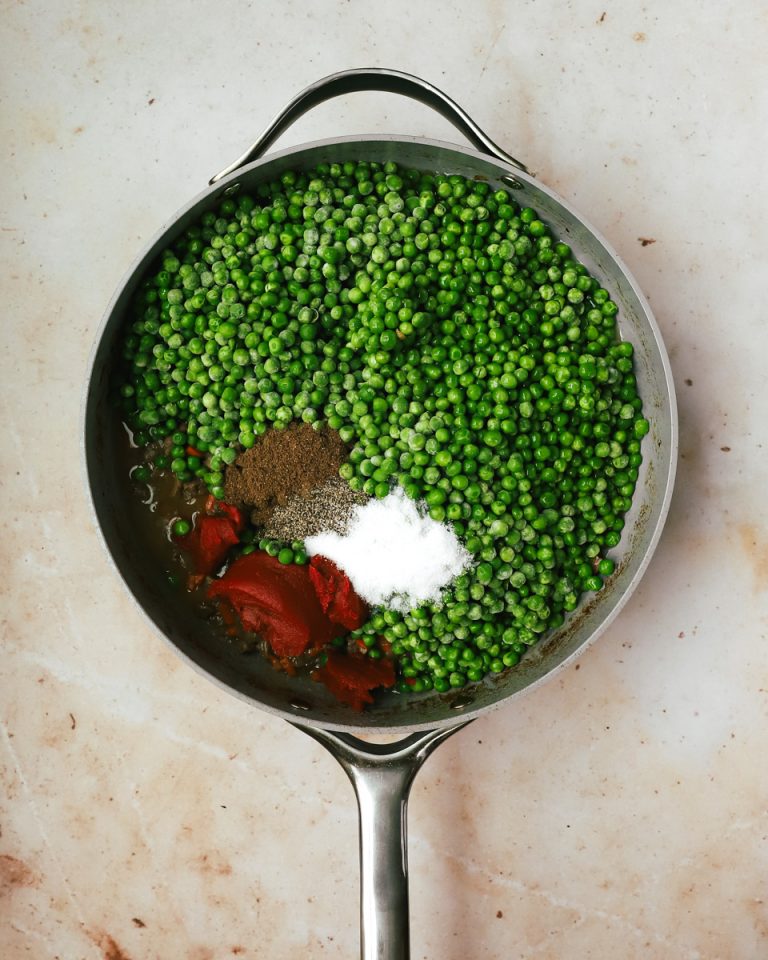 Lebanese Stew with Peas and Rice (bazella w riz) - Cosette's Kitchen