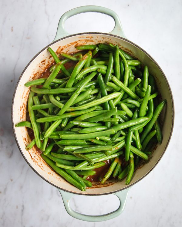One Pot Lebanese Green Bean Stew - Loubieh (Loubia) bi Zeit - Cosette's ...