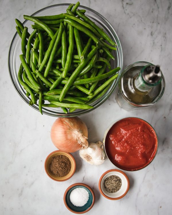 One Pot Lebanese Green Bean Stew - Loubieh (Loubia) bi Zeit - Cosette's ...