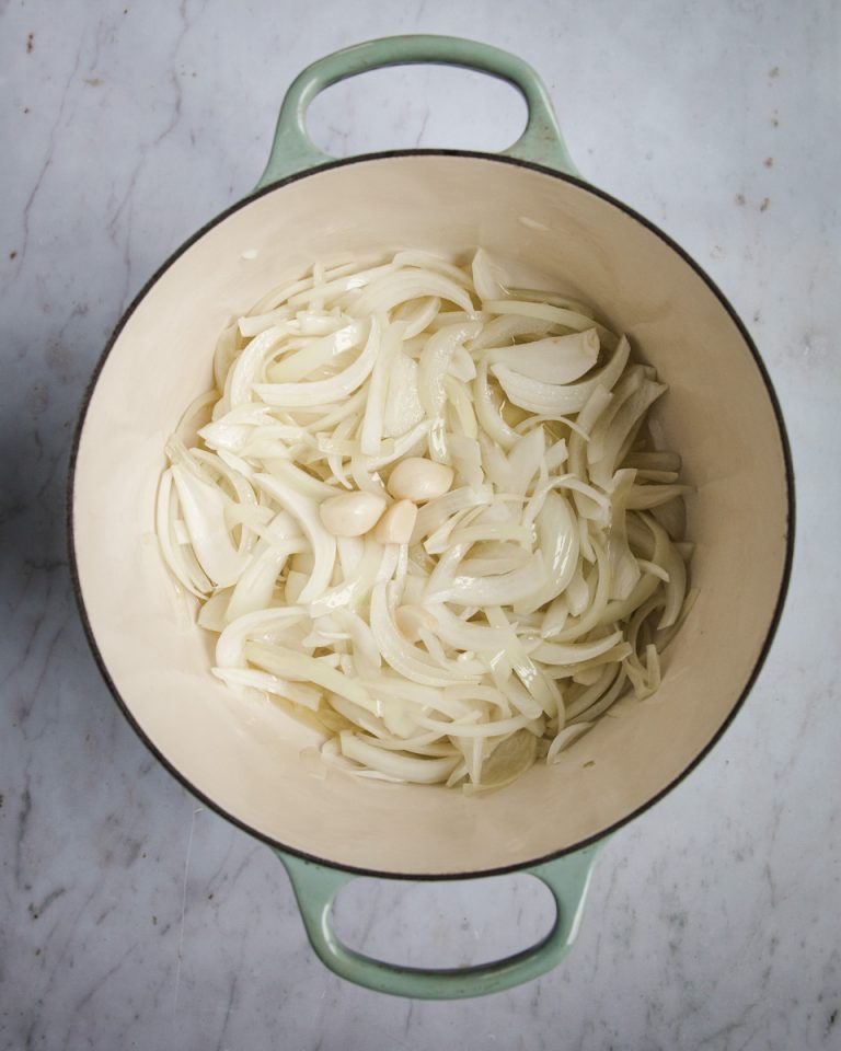 One Pot Lebanese Green Bean Stew - Loubieh (Loubia) bi Zeit - Cosette's ...