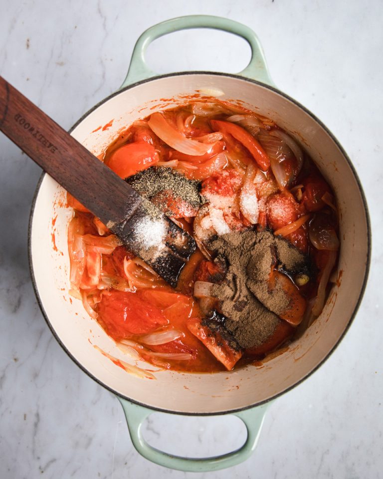 One Pot Lebanese Green Bean Stew - Loubieh (Loubia) bi Zeit - Cosette's ...