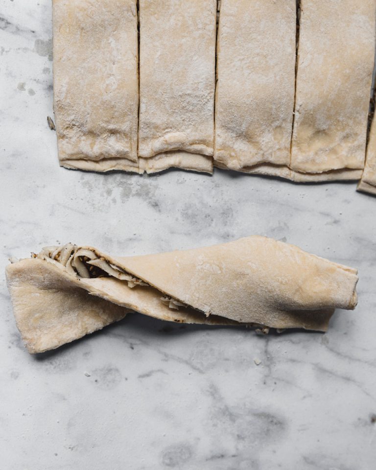 Easy Puff Pastry Rolls with Za'atar and Cheese - Cosette's Kitchen