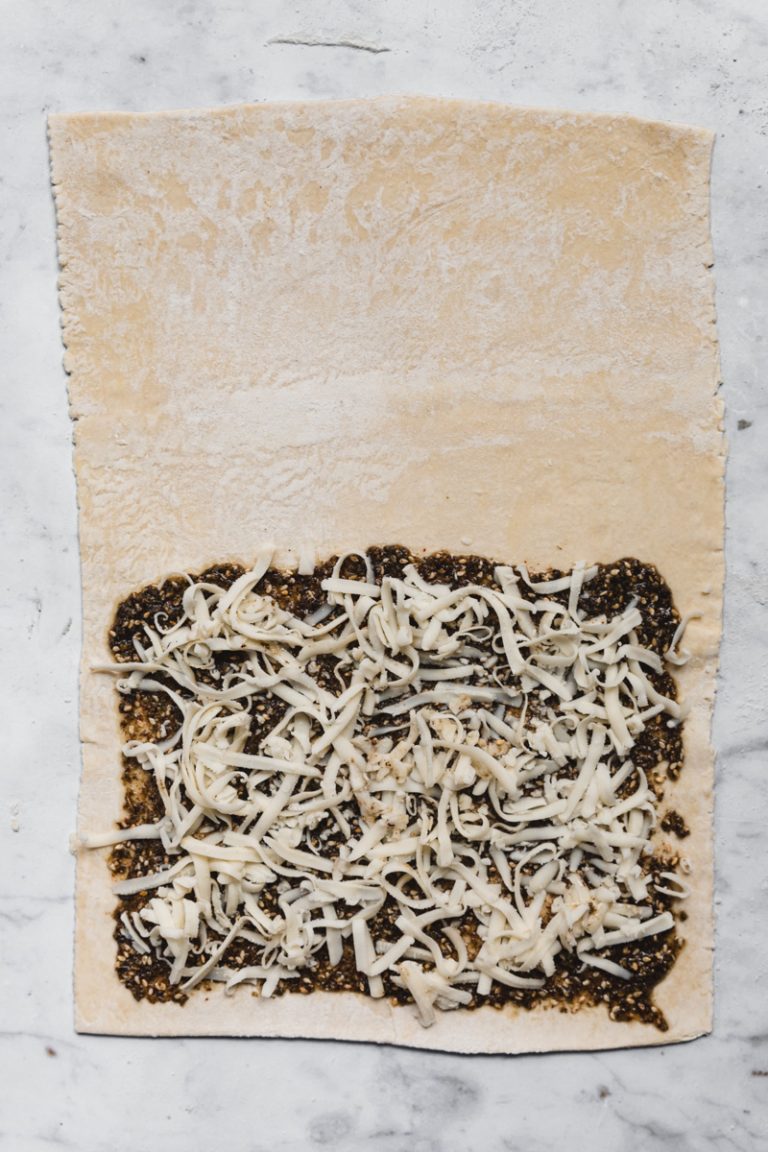 Easy Puff Pastry Rolls with Za'atar and Cheese - Cosette's Kitchen