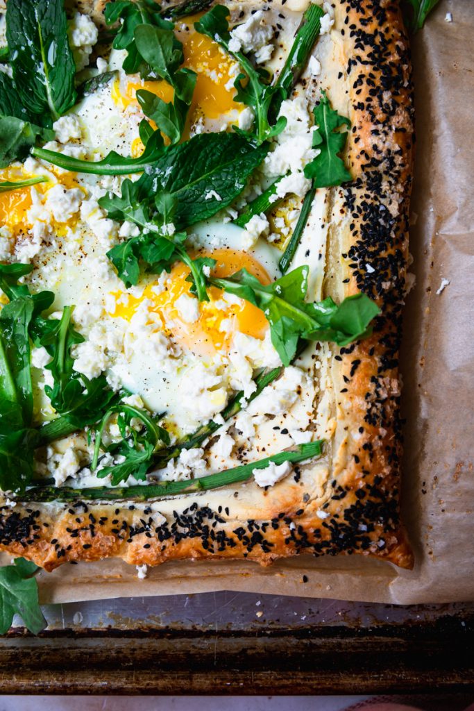 Puff Pastry Spring Breakfast Pizza with Asparagus and Herbed Cheese ...