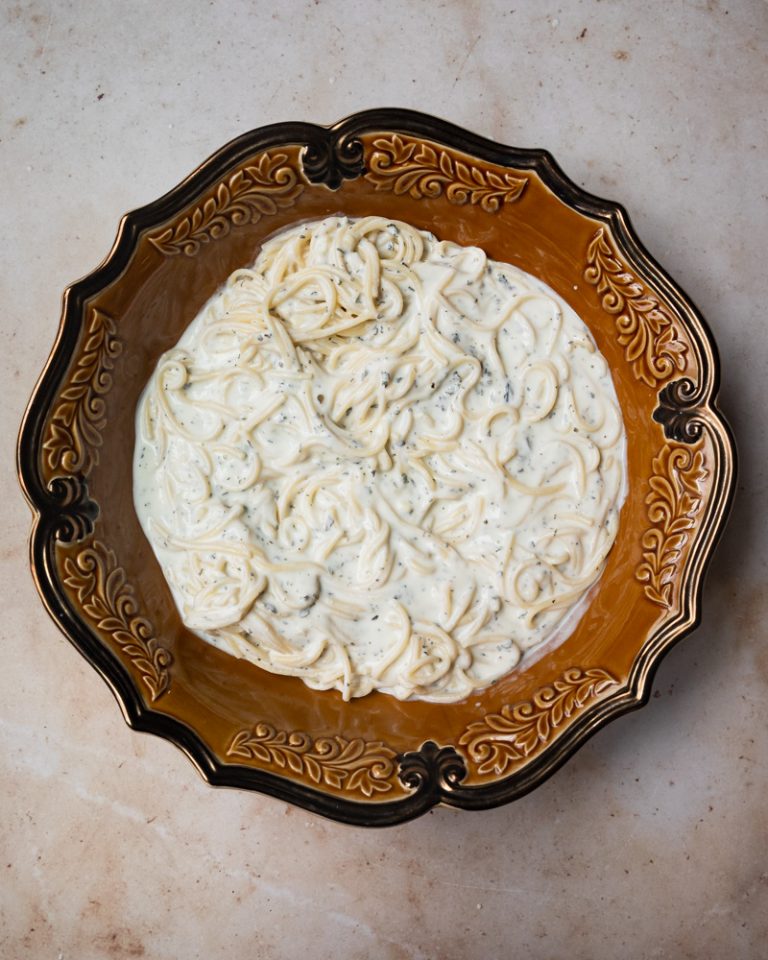 Lebanese Pasta with Yogurt Garlic Sauce {Macarona bil Laban} - Cosette ...